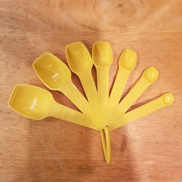Tupperware | Kitchen | Vtg Tupperware Yellow Measuring Spoon Set | Poshmark